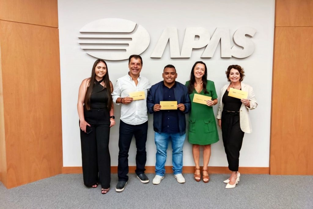 Distrital APAS São Paulo realiza doação dos cartões da Campanha Super ...