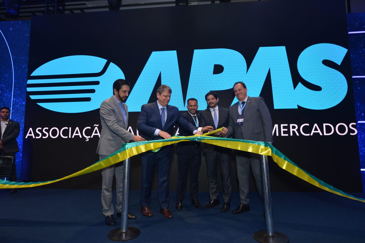 Dezenas de autoridades prestigiam Solenidade de Abertura e visitam a ...