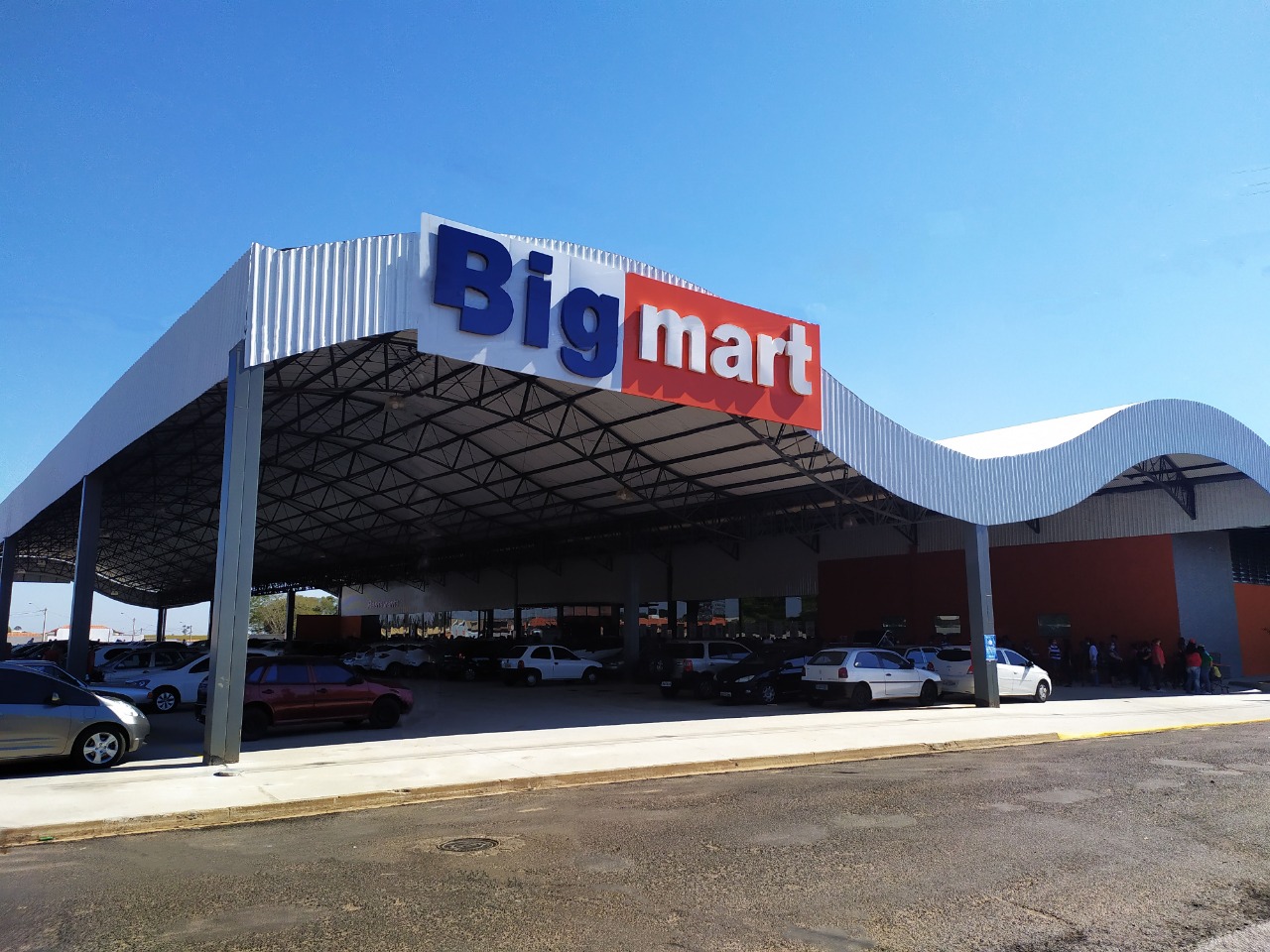 BIG MART inaugura 21ª loja em Guararapes - APAS