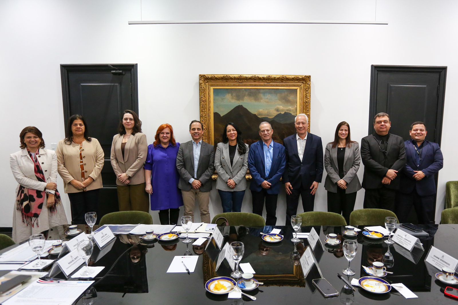 Primeira-Dama do Estado dialoga com representantes da APAS sobre ...